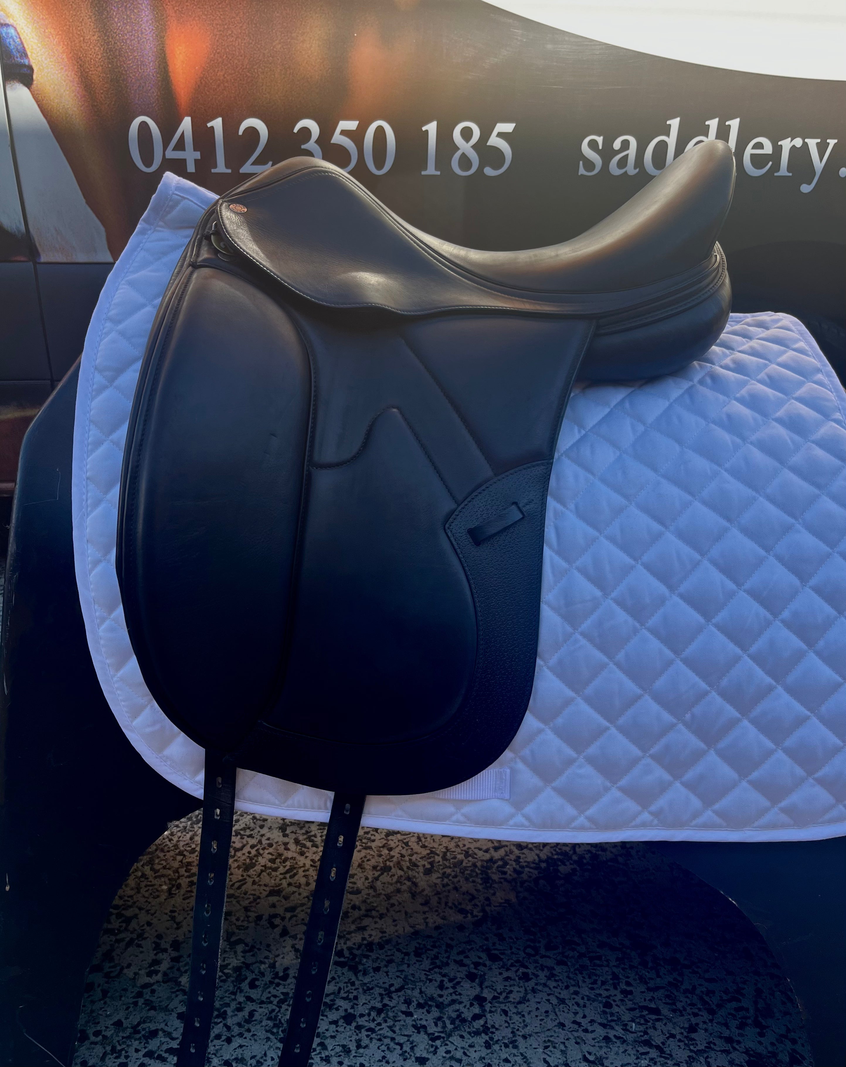 2nd Hand Equipe Bocelli Dressage Saddle C285X – Brighton Saddlery